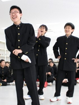 Bosun High School Uniform Σύνοψη φωτογραφίας/Αξιολόγηση Αξιολόγηση Φήμη ...