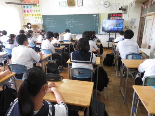 Miyoshi Municipal Miyoshi Higashi Junior High School Uniform Foto Image ...